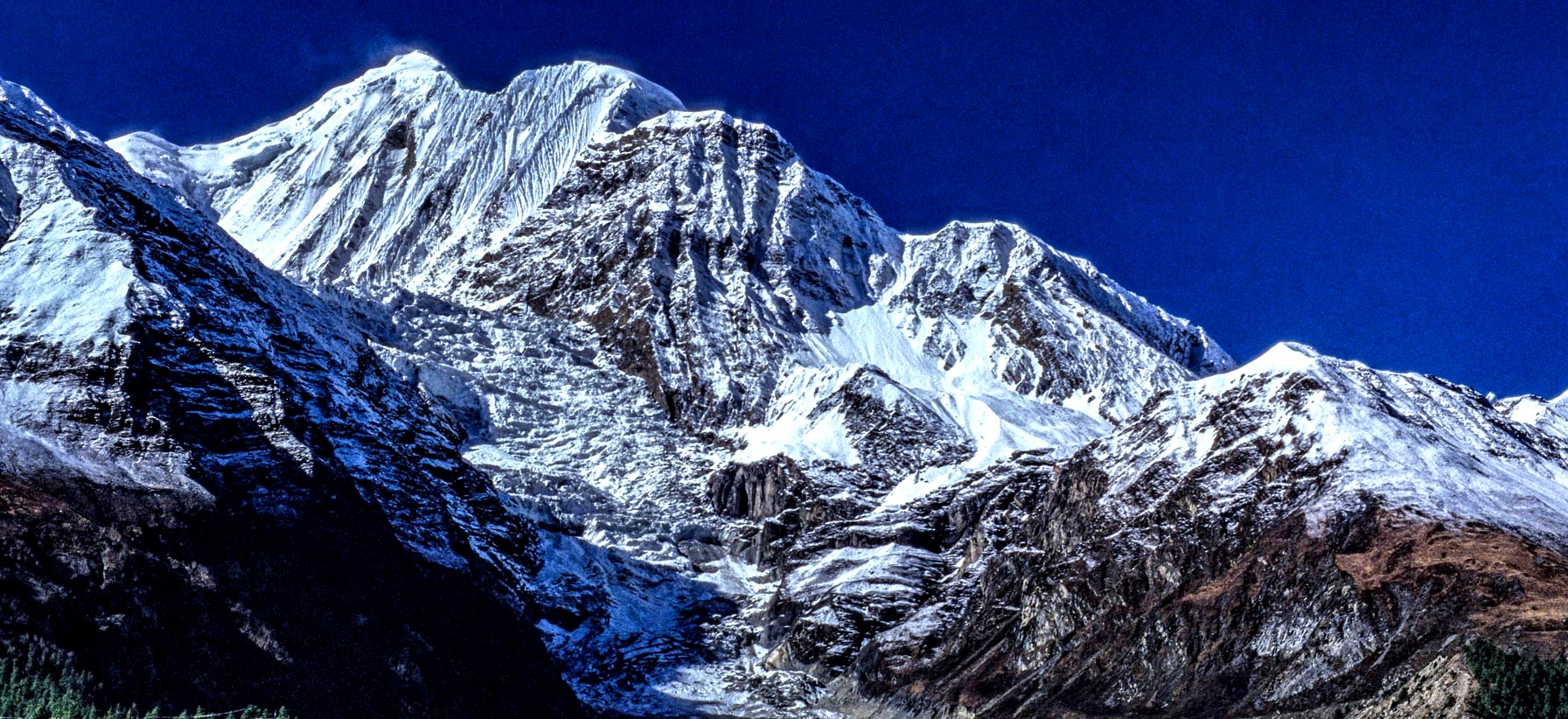 Obstacles Encountered While Climbing 7000-meter Summits in Nepal